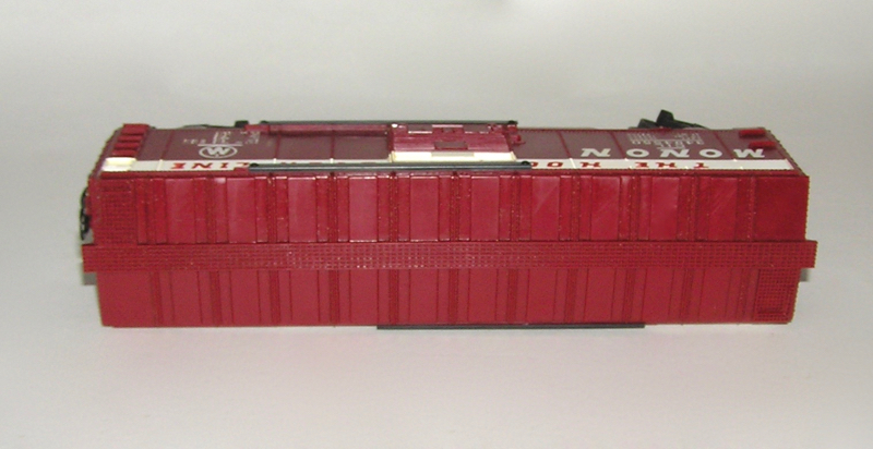 Scarce Lionel 3494-550 Post-War Monon Operating Boxcar +BOX