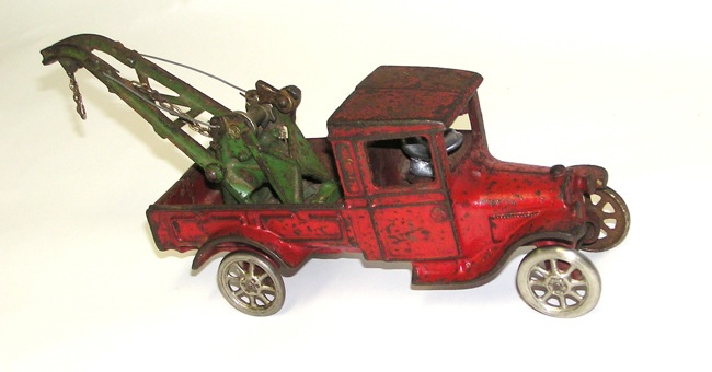 Rare Arcade Cast Iron Ford Model T Tow Truck Wrecker