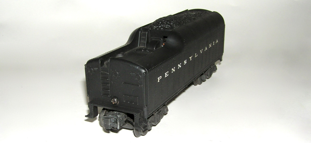 Lionel # 682 Postwar Steam Locomotive w/ 2046W-50 Pennsylvania Tender