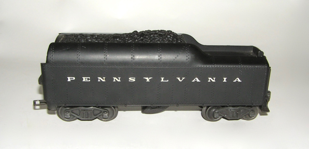 Lionel # 682 Postwar Steam Locomotive w/ 2046W-50 Pennsylvania Tender