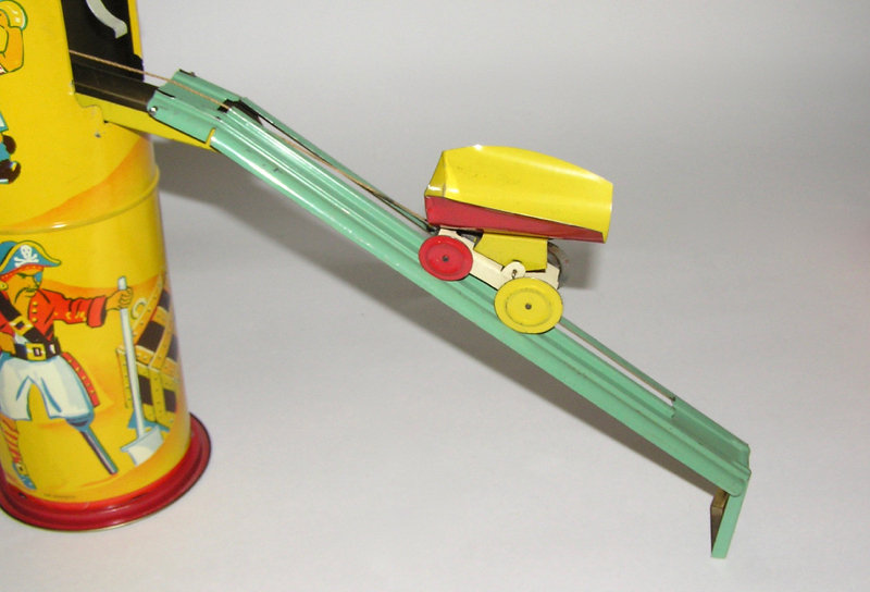 Wonderful Vintage Wolverine Captain Sandy Andy # 63c Tin Sand Toy OB