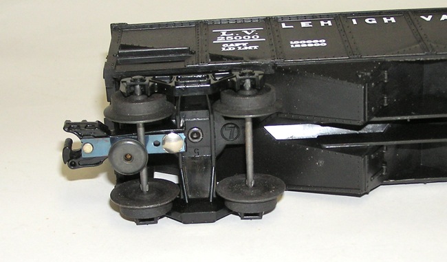 Set of (3) Lionel Postwar O gauge Freight Cars 6059, 6456, 6176