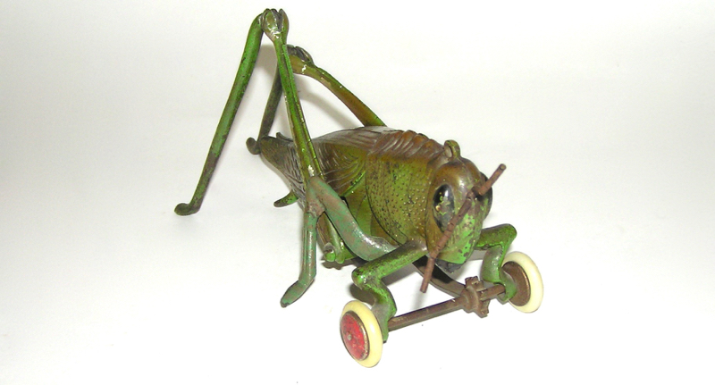 Hubley Large Realistic Grasshopper Cast Iron Toy 1930s